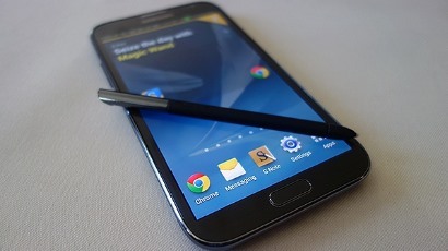 Samsung ar putea lansa o variantă ieftină Galaxy Note III, cu ecran LCD ...