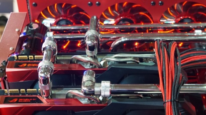 In Win H-Tower, o carcasă pentru PC-uri de lux