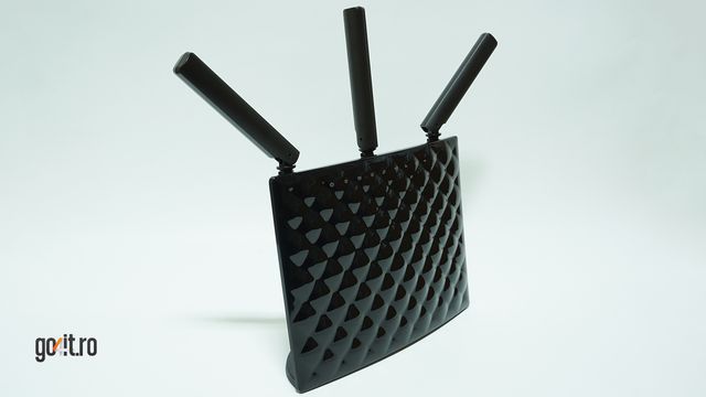 Tenda AC15: un router wireless accesibil cu acoperire mare [REVIEW]