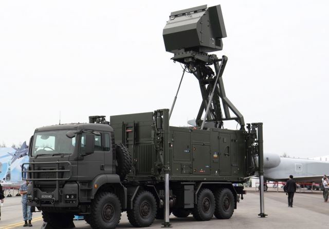 Radarul care se montează în 15 minute, expus la Bucureşti în cadrul ...