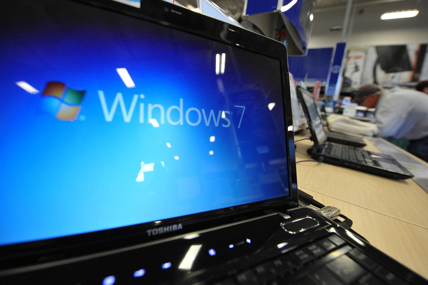 Cum instalezi Windows 7 de pe stick