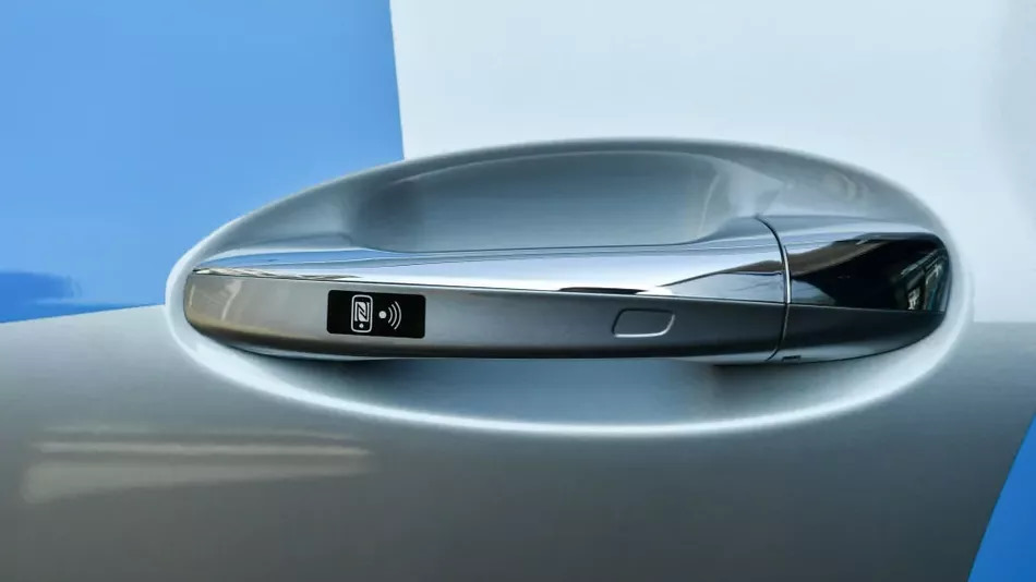 Mașini echipate cu sistemul Keyless GO, furate și dezmembrate de o ...