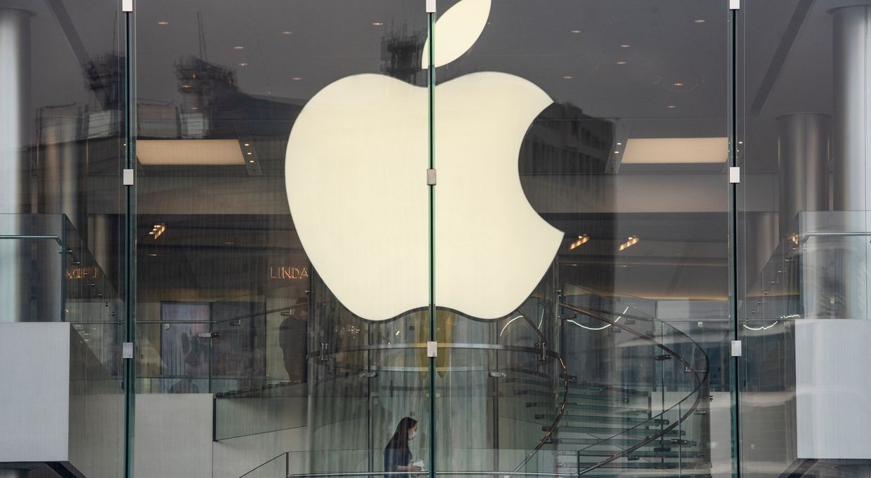 Apple anunță divizarea valorii acțiunilor. Ce înseamnă acest lucru
