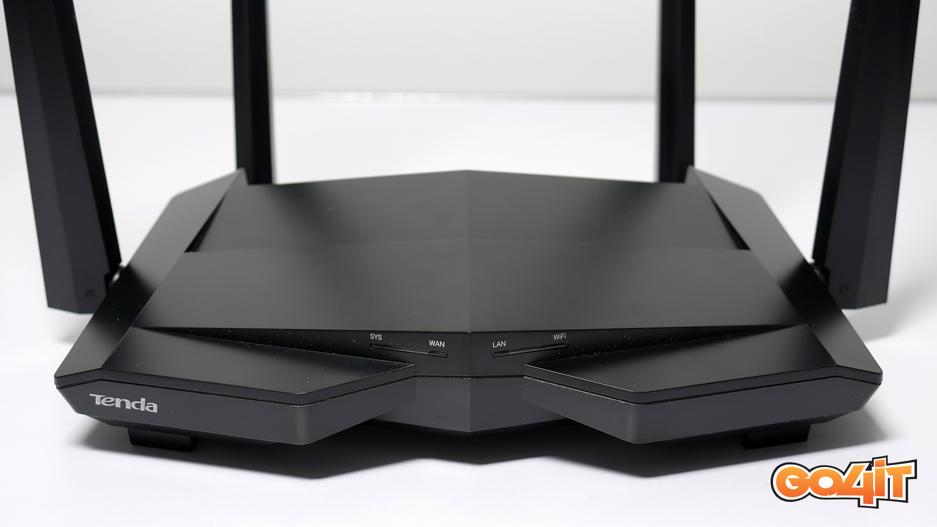 Tenda AC10 review: viteze gigabit și acoperire Wi-Fi bună, la preț ...