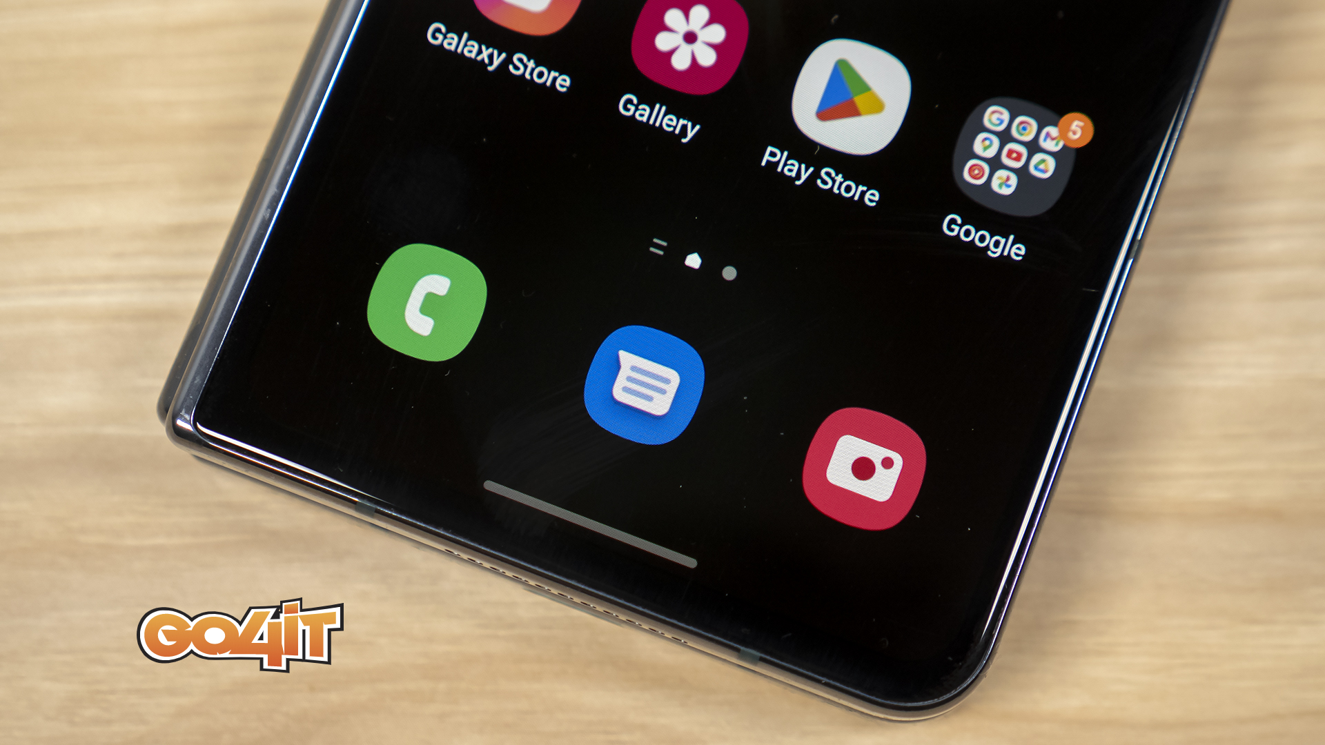 Samsung continuă să domine piața de telefoane inteligente, pe segmentul ...