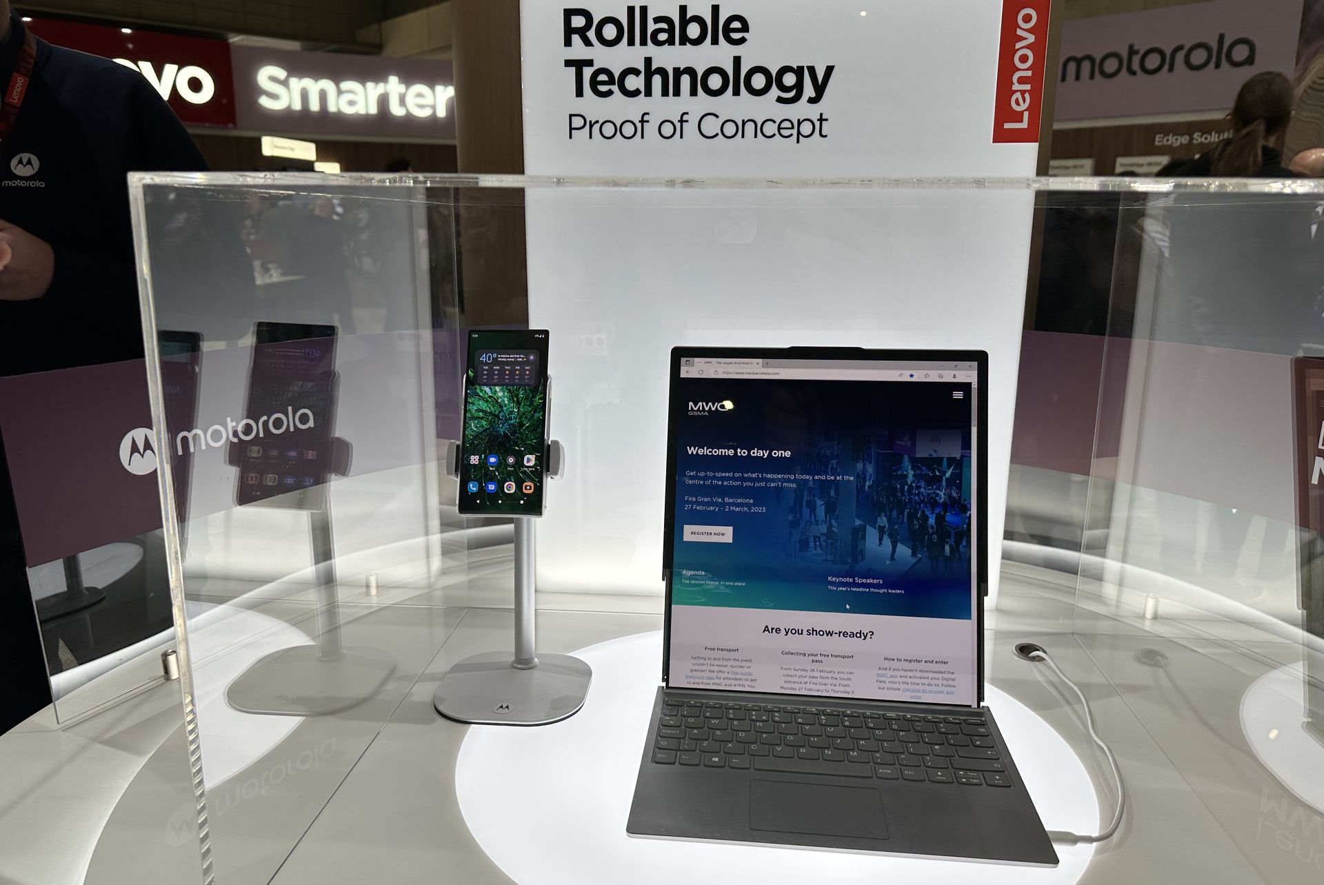 Lenovo la MWC 2023: telefon și laptop rulabile, laptop pliabil și ...