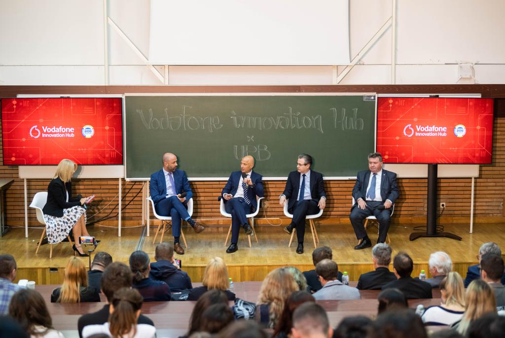 Vodafone inaugurează Innovation Hub în cadrul UPB, un centru de ...