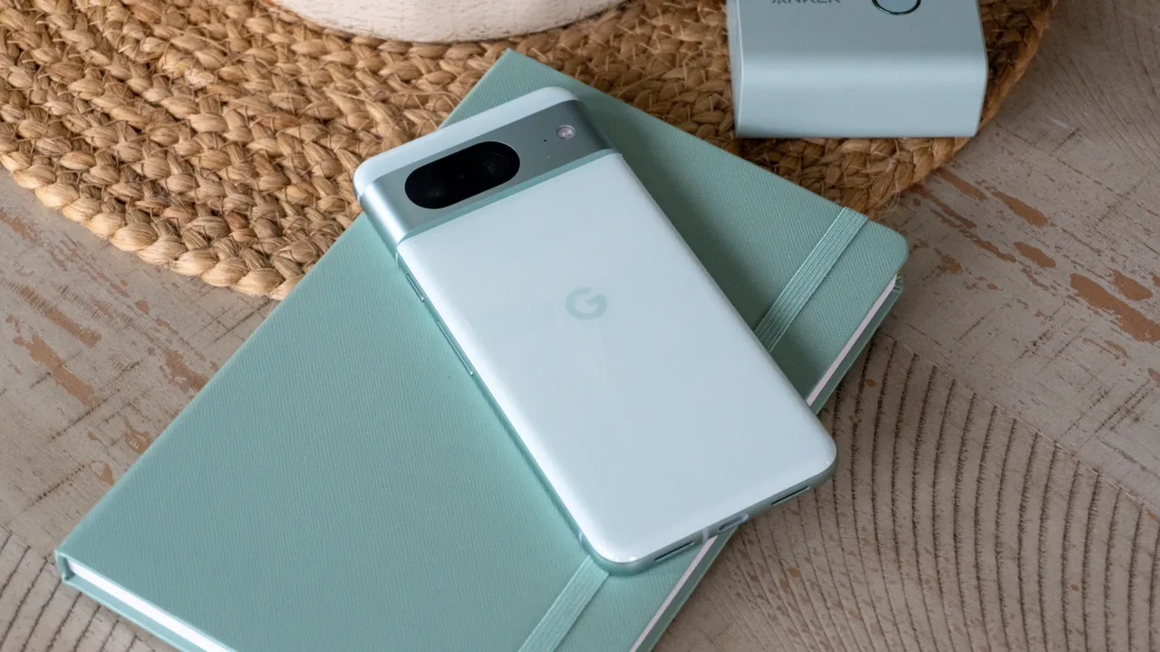Google Pixel 8 a fost desemnat drept cel mai bun smartphone lansat în ...