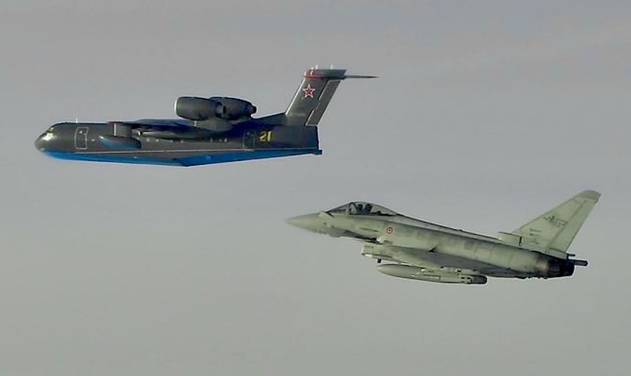 Avion rusesc rar, interceptat de Eurofightere italiene. Ce rol are ...