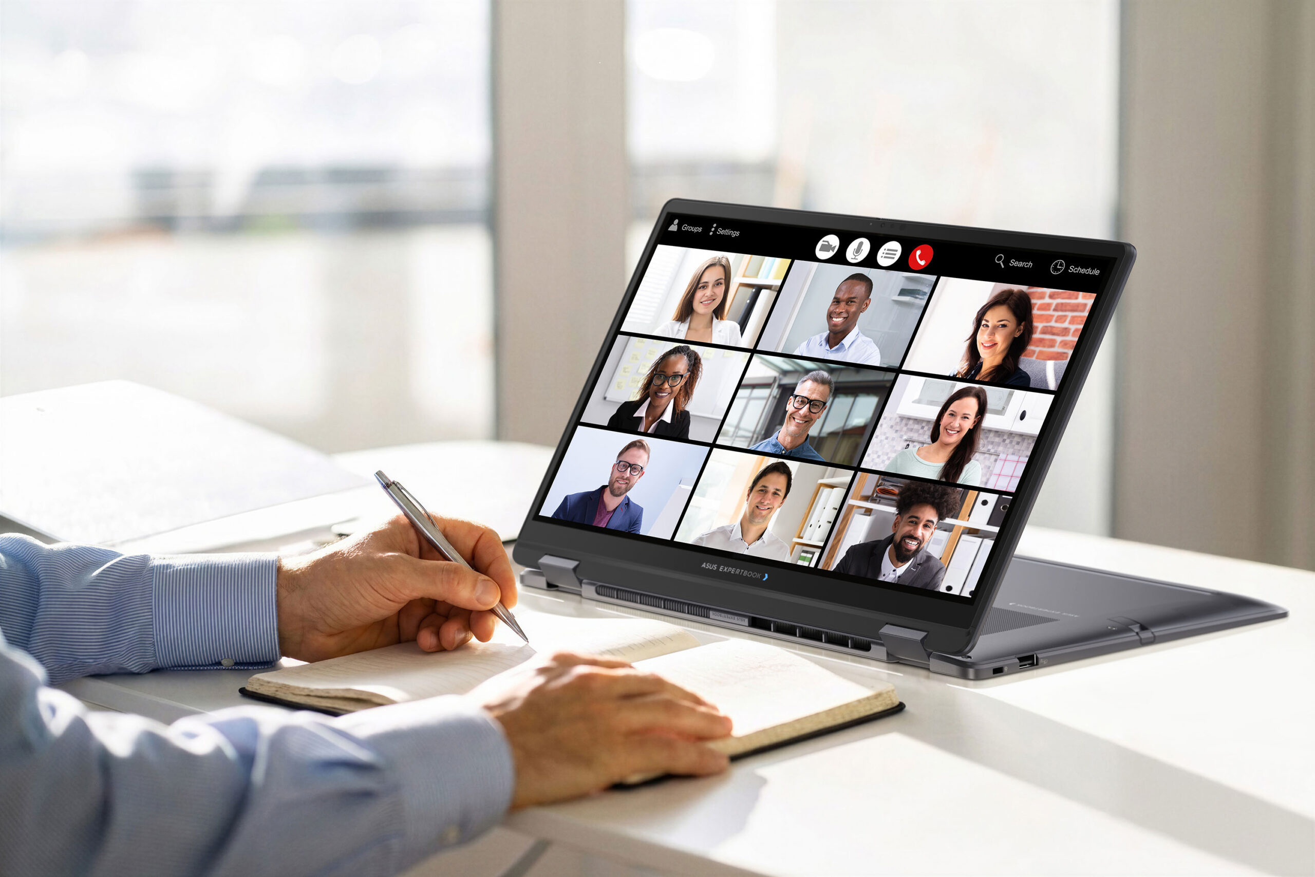 ASUS a anunțat laptop-ul convertibil de business ExpertBook B5 Flip G2